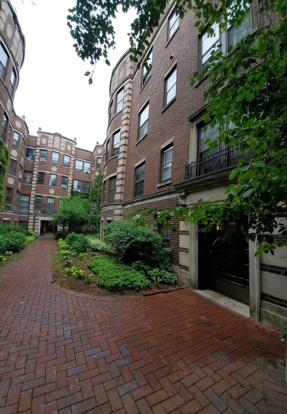 410 Ridge Ave Unit 24-3, Evanston, IL 60202 - Condo for Rent in ...