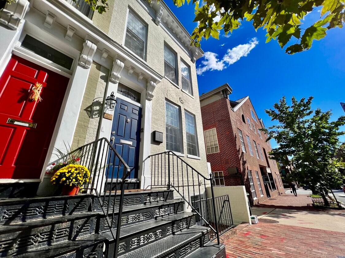 1211 29th St NW, Washington, DC 20007 - Townhome Rentals in Washington ...