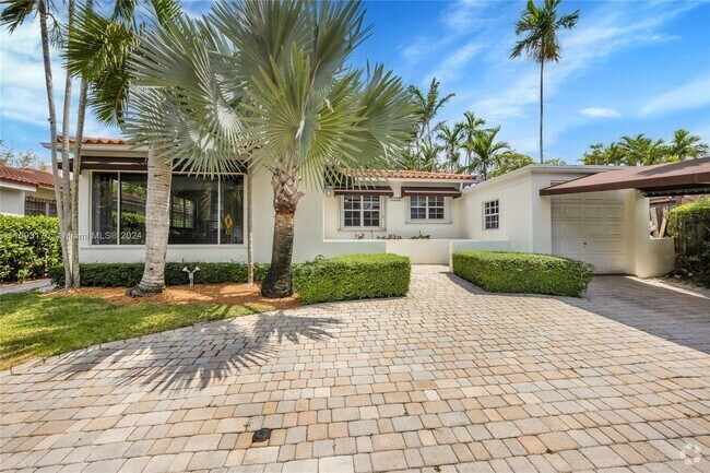 Silver Bluff Estates Apartments for Rent with a Yard - Miami, FL ...