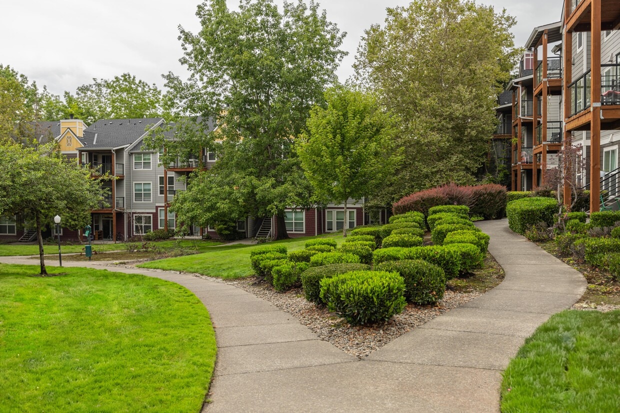 Commons at Verandas in Tanasbourne Apartments - 2501 Nw Overlook Dr ...