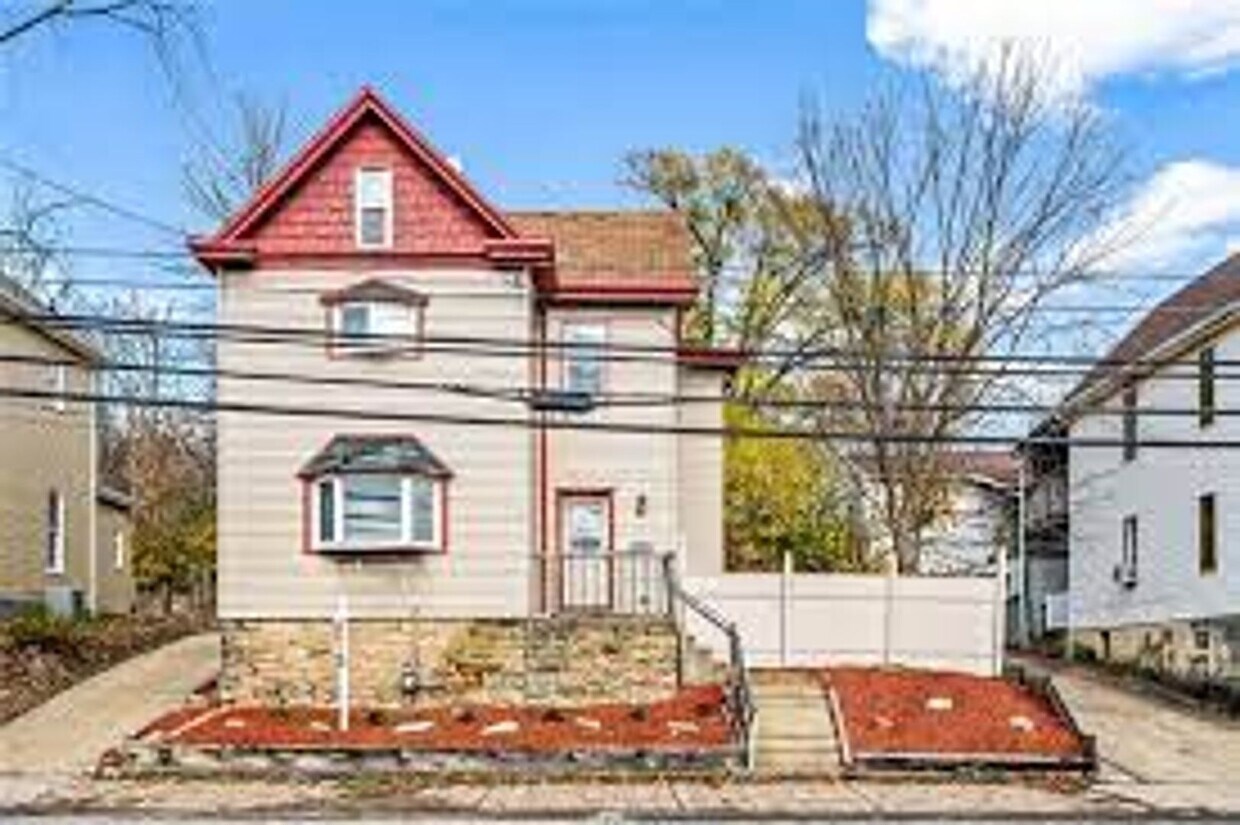 591 E Maiden St, Washington, PA 15301 - House Rental in Washington, PA ...