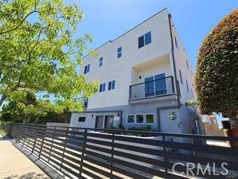 4105 S Normandie Ave Los Angeles Ca 90037 Townhome Rentals In Los