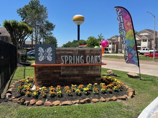 Oakwood Glen Apartments for Rent with a Walk-In Closet - Spring, TX ...