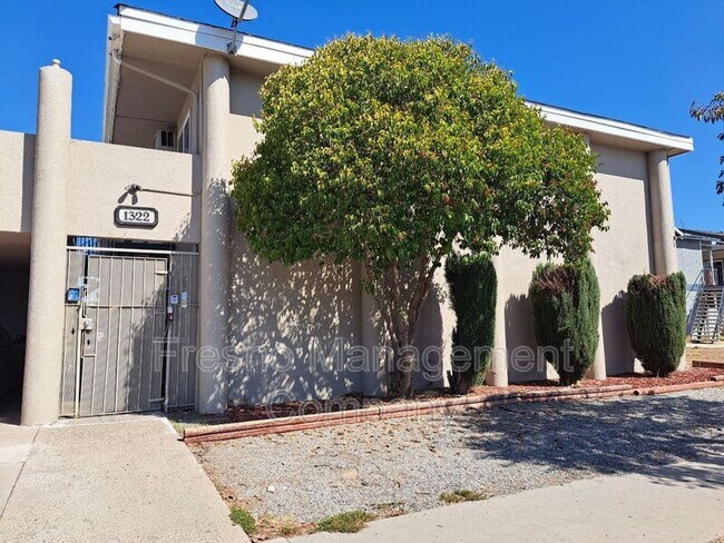 1322 E Bulldog Ln Unit E, Fresno, CA 93710 - Condo for Rent in Fresno ...