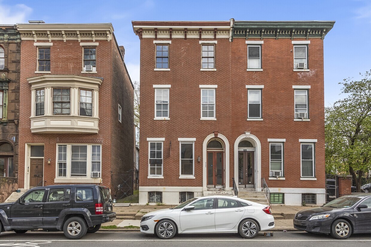 1933 Spring Garden - 1933 Spring Garden St Philadelphia, PA 19130 ...