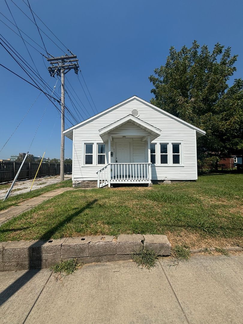 217 E Calhoun St, Springfield, MO 65802 - House Rental in Springfield ...