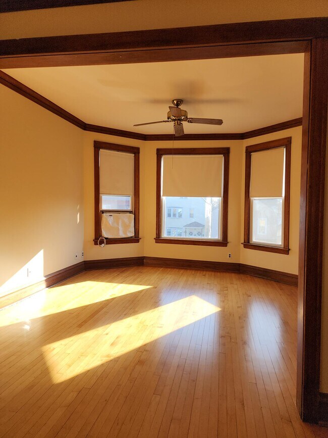 3818 W Diversey Ave Unit 2, Chicago, IL 60647 - 3818 W Diversey Ave Chicago, IL 60647 ...