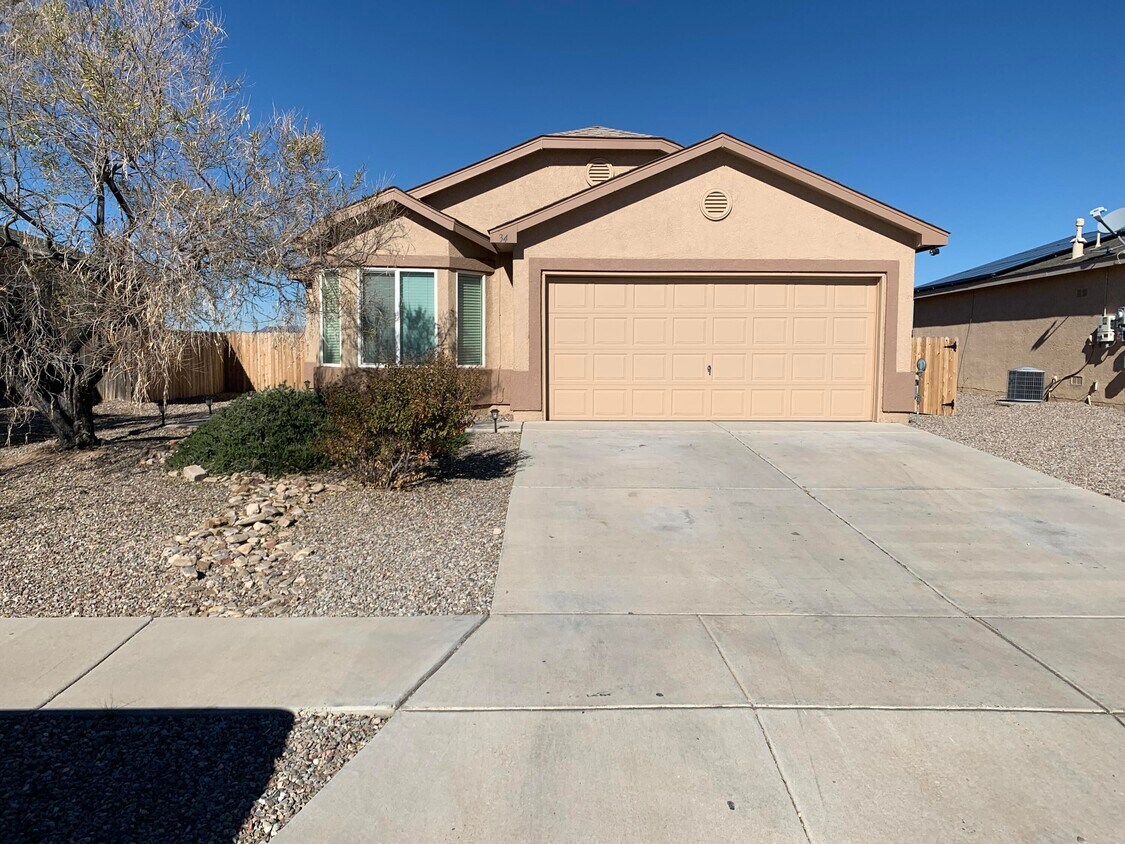 34 Tome Vista Dr, Los Lunas, NM 87031 - House Rental in Los Lunas, NM | Apartments.com