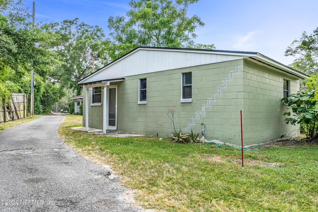2127 University Blvd S, Jacksonville, FL 32216 - House Rental in ...
