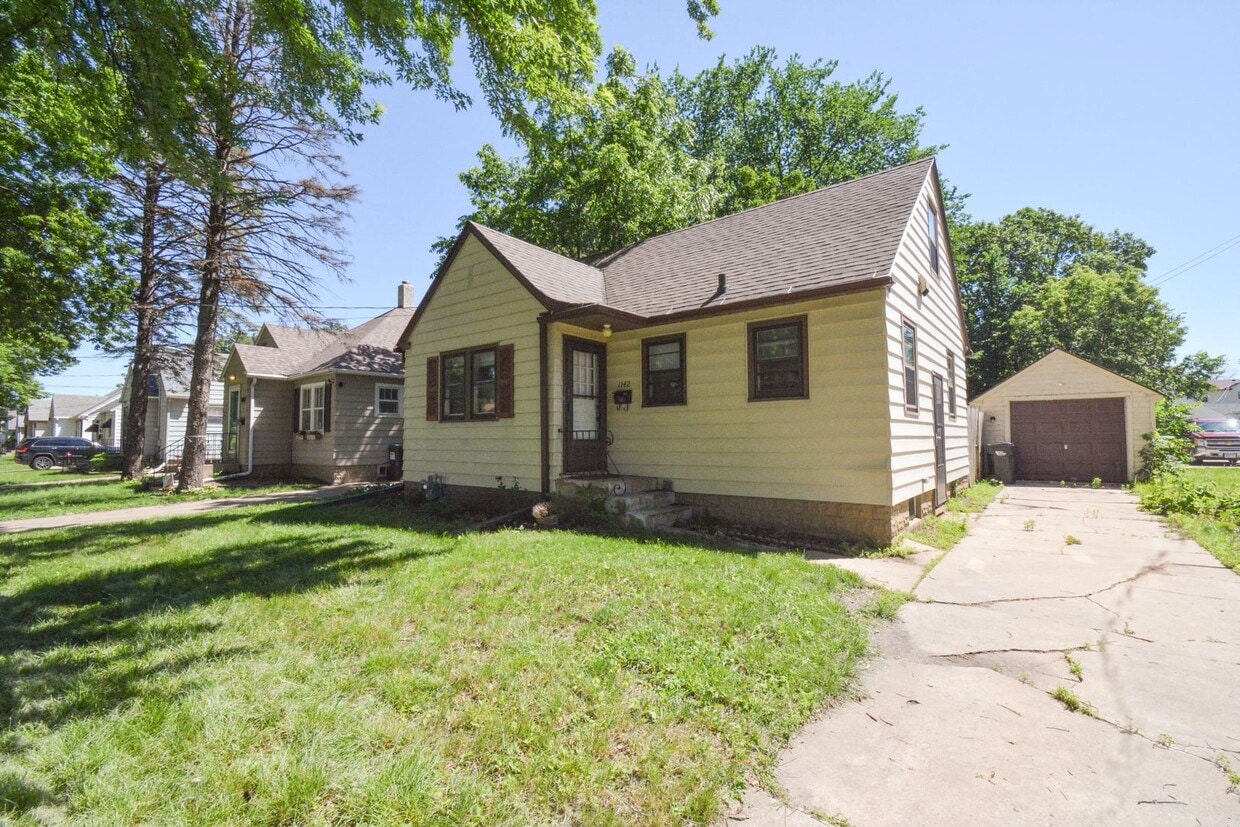 1142 4th Ave SE, Rochester, MN 55904 - House Rental in Rochester, MN ...