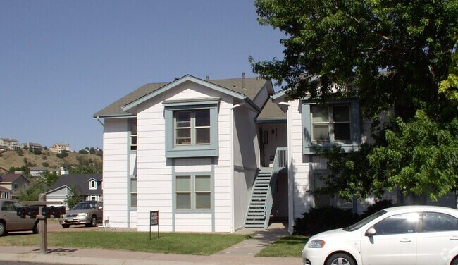 Oak Valley Ranch Apartments for Rent with High Ceilings - Colorado ...