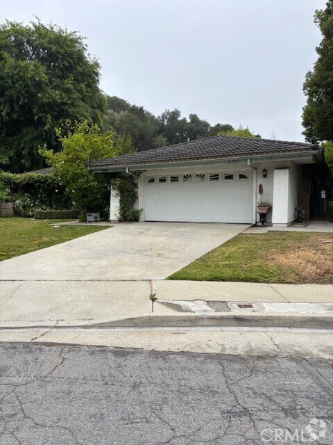 High Tor Apartments for Rent with a Swimming Pool - Hacienda Heights ...