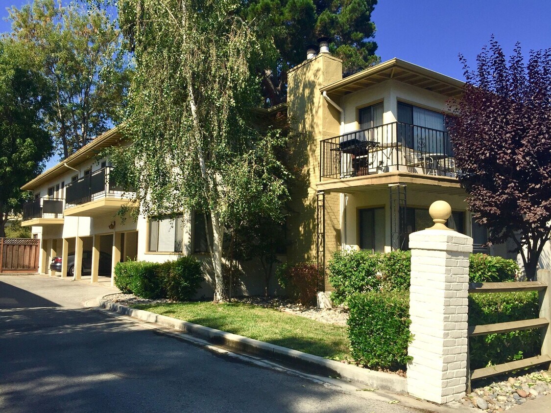 Laurel Court Apartments - 1041-1063 Laurel St Menlo Park, CA 94025 ...