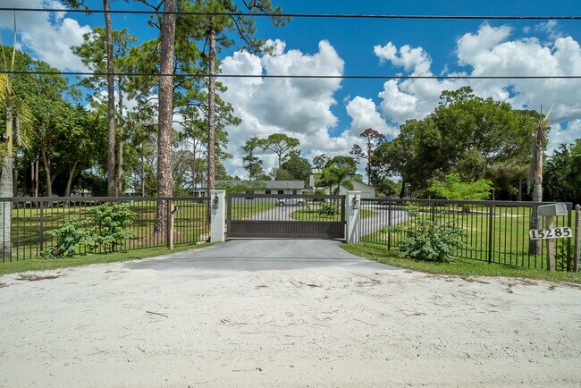 15285 Collecting Canal Rd, Loxahatchee Groves, FL 33470 - House Rental ...