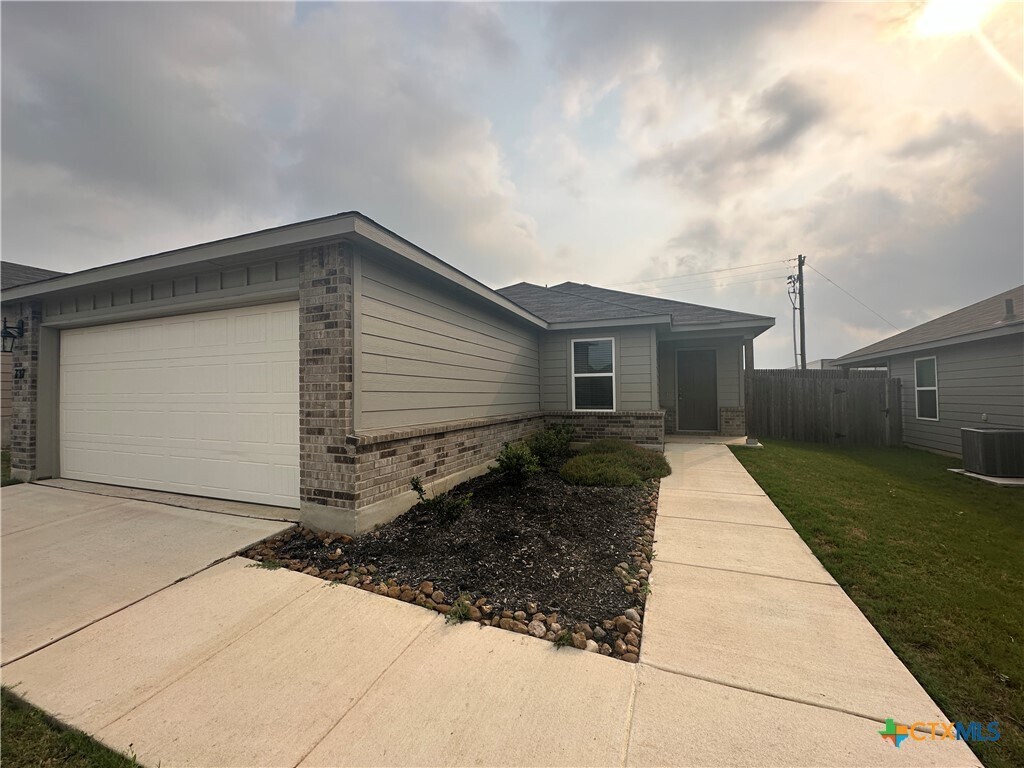 737 Peak Pl, New Berlin, TX 78155 - House Rental in New Berlin, TX ...