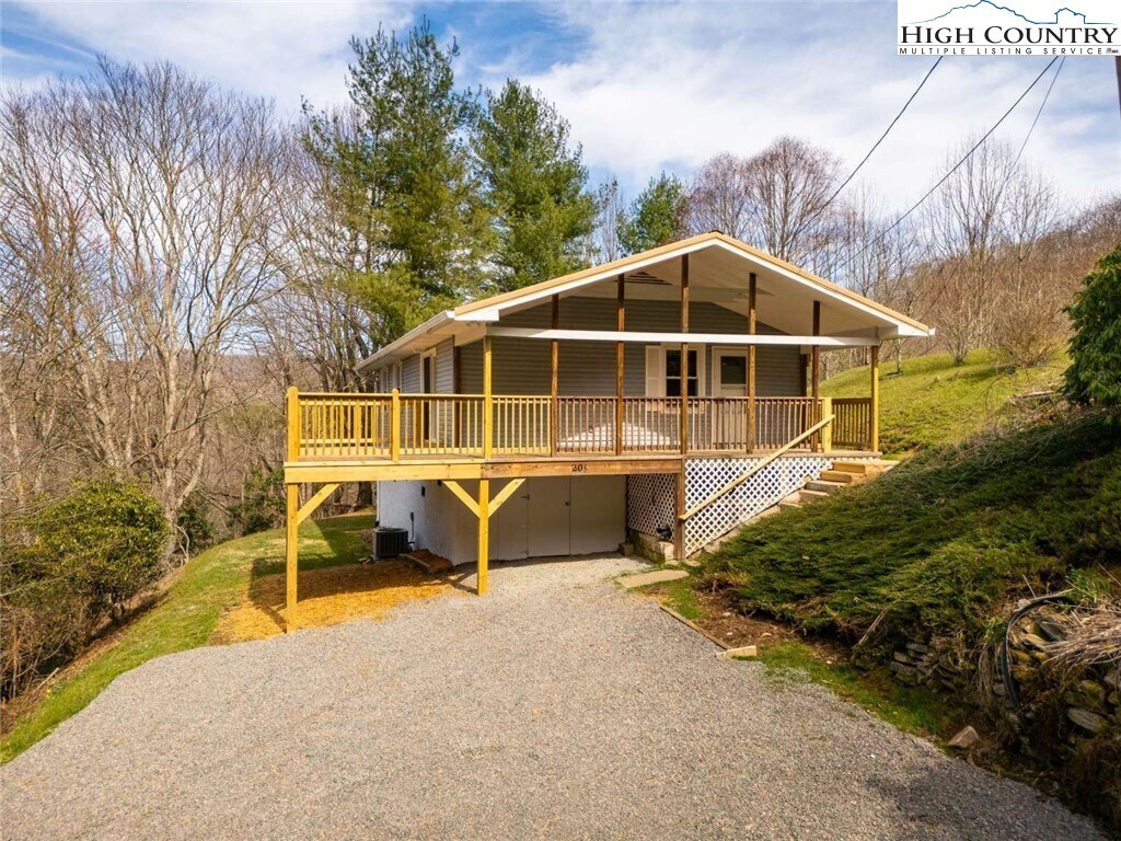 205 Houston Harmon Rd, Sugar Grove, NC 28679 - House Rental in Sugar ...