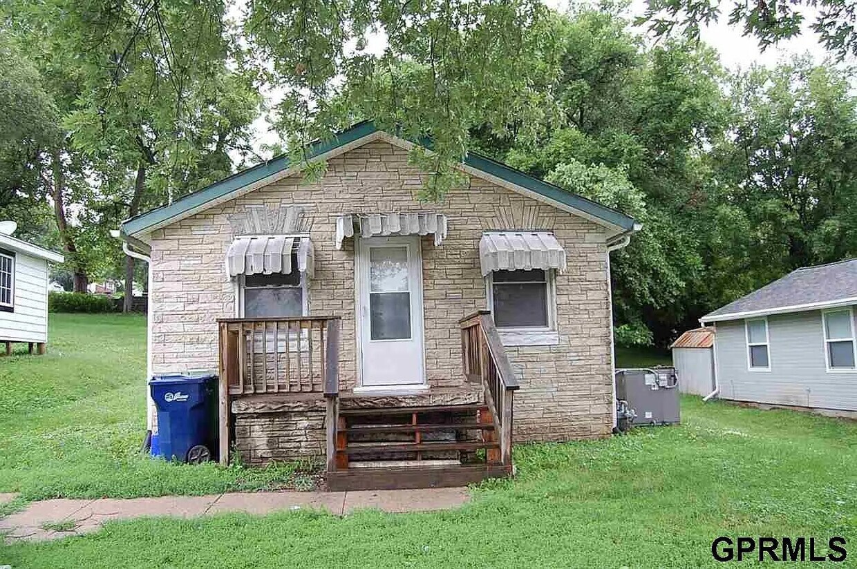 610 W 22nd Ave, Bellevue, NE 68005 - House Rental in Bellevue, NE ...