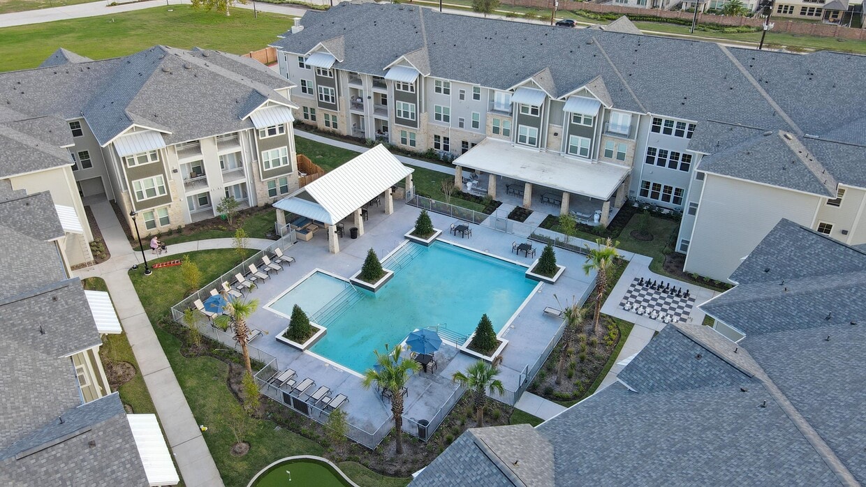 Huntington at Richmond - 2221 Richmond Pky Richmond, TX 77469 ...