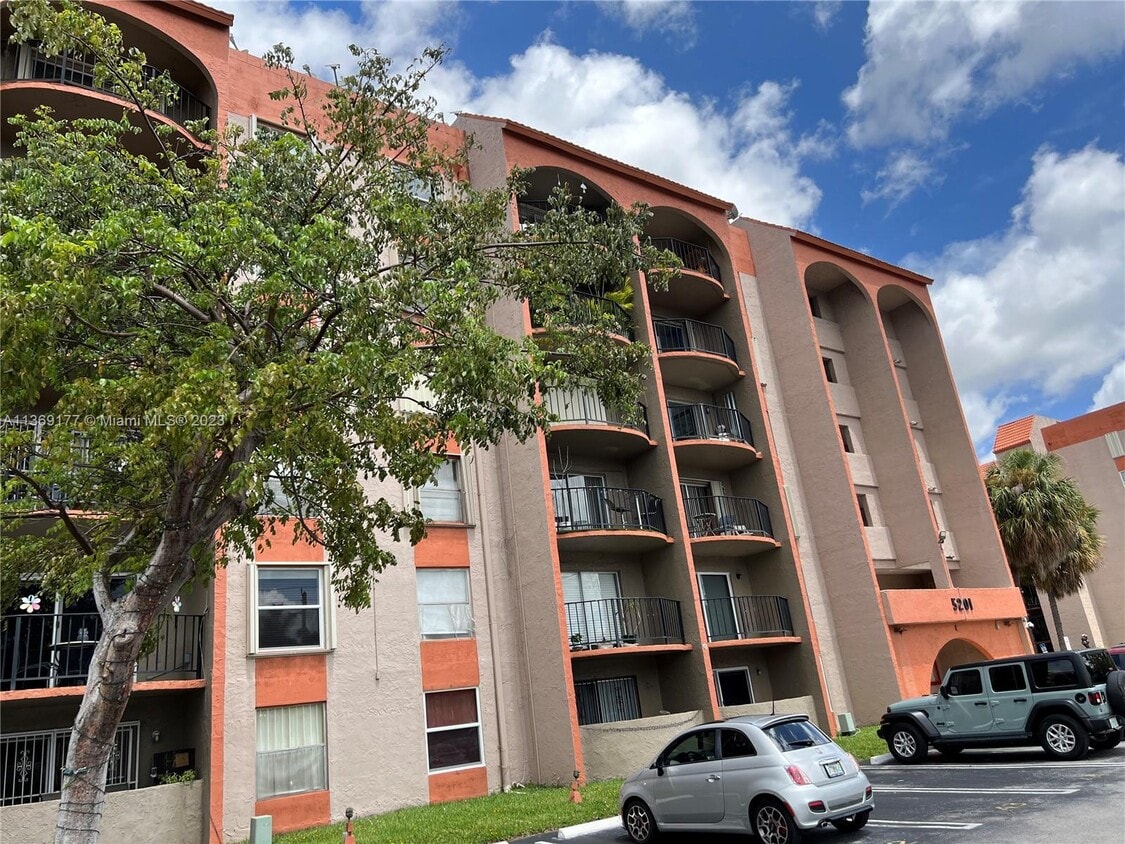 5201 NW 7th St Unit 306W, Miami, FL 33126 - Condo for Rent in Miami, FL ...
