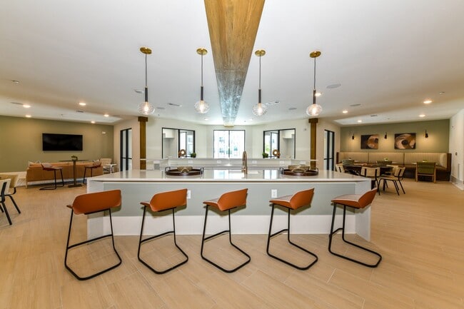 Somerset Apartments - 1245 Towne Centre Village Dr Mcdonough, GA ...