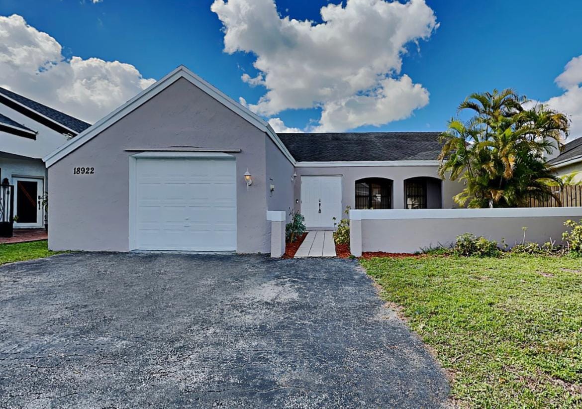 18916 NW 80th Ct, Hialeah, FL 33015 - House Rental in Hialeah, FL ...