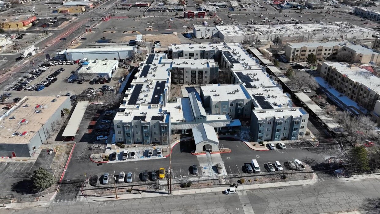 Casa de Sierra Senior Apartments - 200 Valencia Dr Se Albuquerque, NM ...