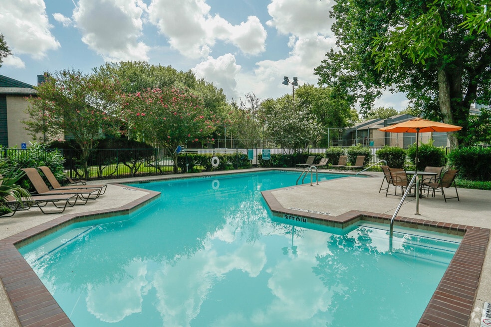 Allen House Apartments - 3433 W Dallas St Houston, TX 77019 ...