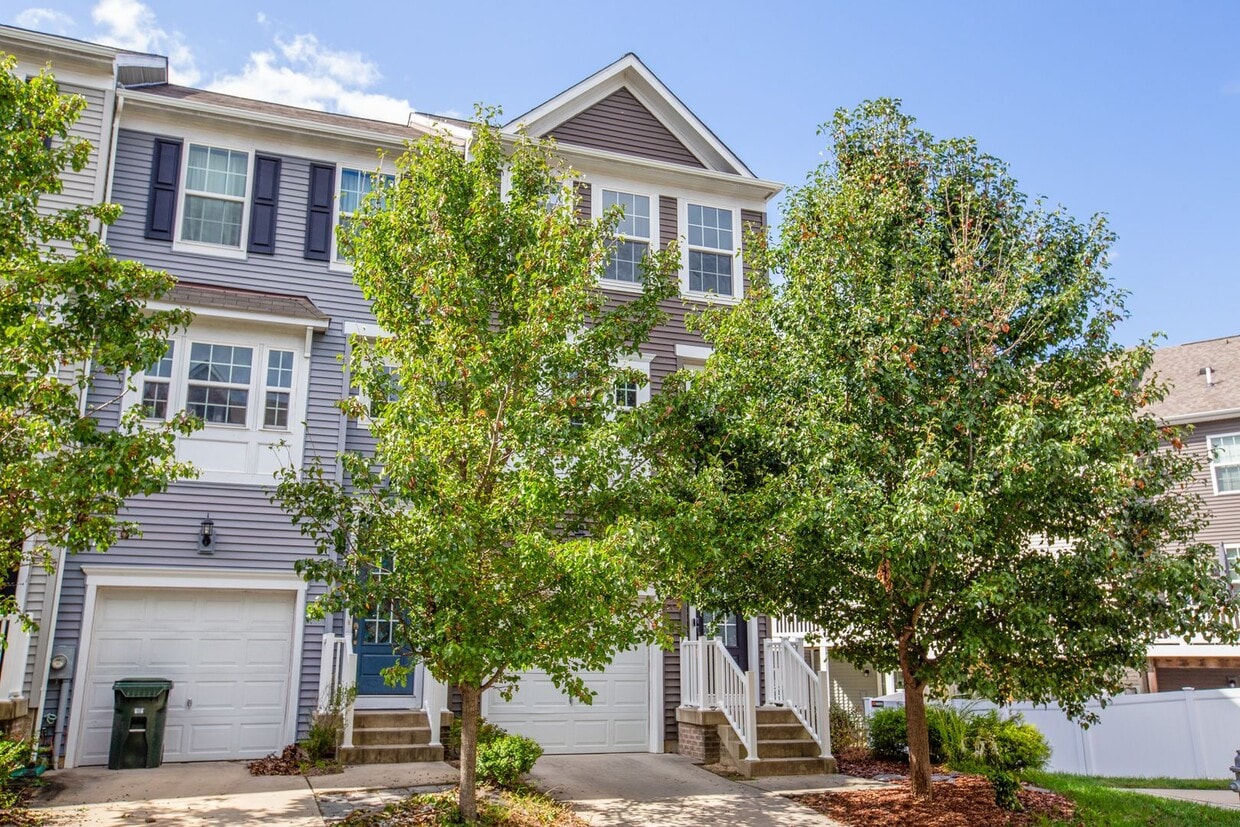 23213 Ambrosia Ln, California, MD 20619 - Townhome Rentals in ...