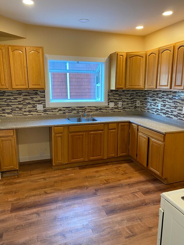 23 Carlson St Unit 2, Everett, MA 02149 - 23 Carlson St Everett, MA ...