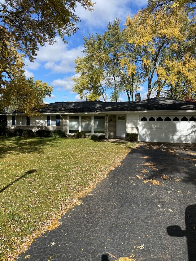 72 Kirk Ln Dr, Troy, MI 48084 - House Rental in Troy, MI | Apartments.com