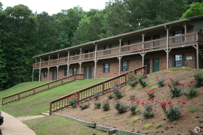 Springhill Lake Apartments for Rent with Hardwood Floors - Tuscaloosa ...