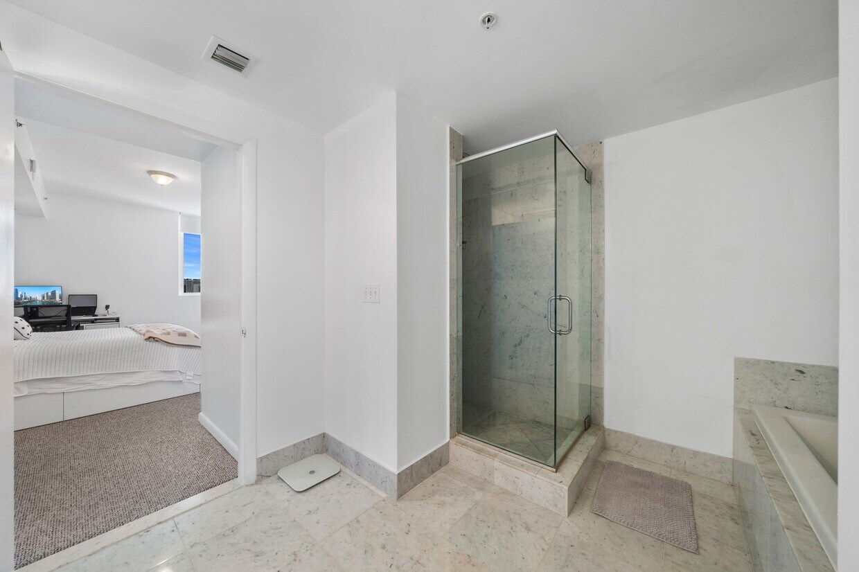 253 NE 2Nd Ave Unit 2001, Miami, FL 33132 - Condo for Rent in Miami, FL ...