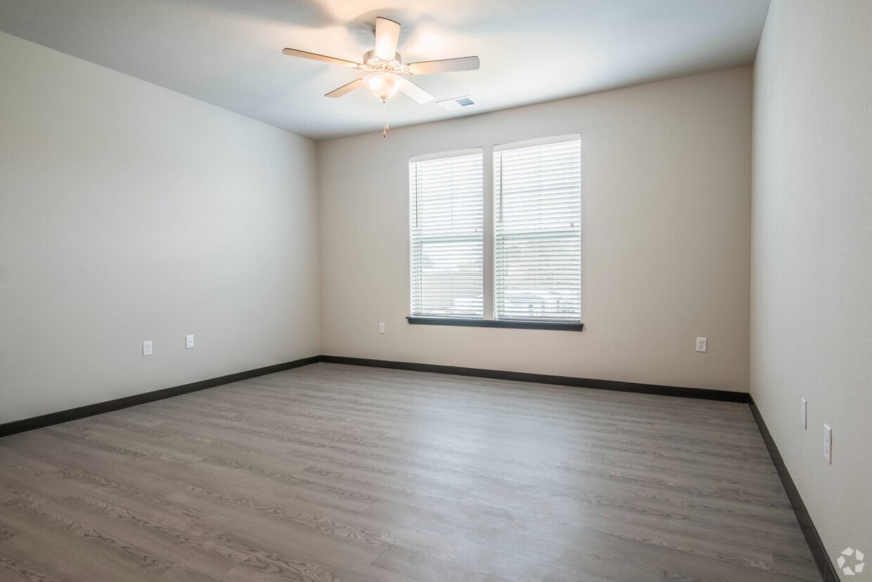 Authentix Cottage Grove - 200 E Cottage Grove Rd Cottage Grove, WI ...