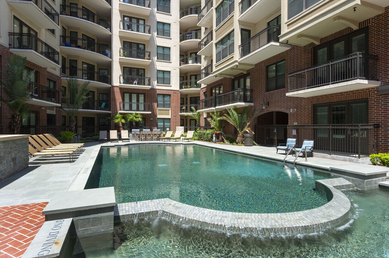 James - Alquileres en Houston, TX | Apartamentos.com