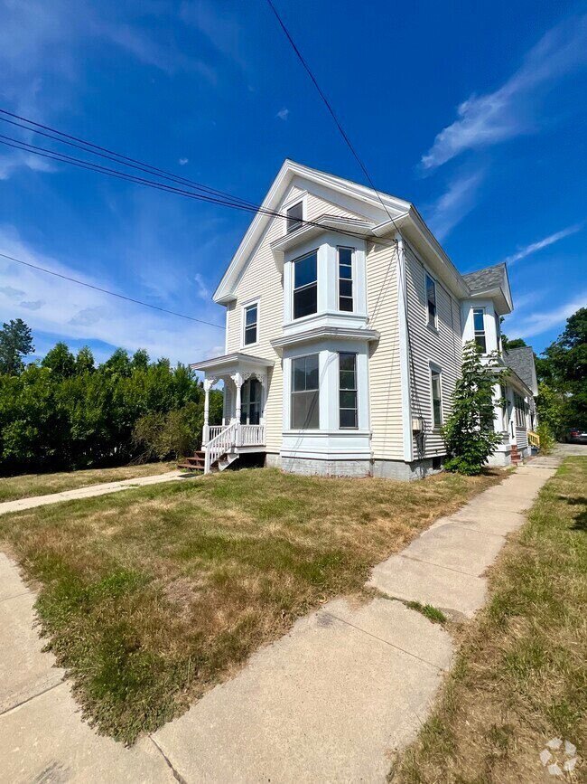 Apartments for Rent in Rochester NH - 60 Rentals | Apartments.com