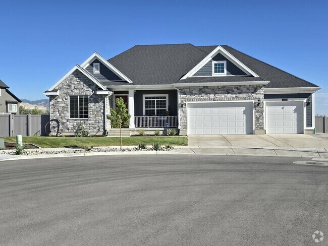 Hamilton Farms Apartments for Rent with a Walk-In Closet - Herriman, UT ...