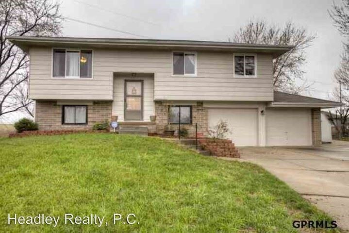 15117 Robin Cir, Omaha, NE 68138 - House Rental in Omaha, NE ...