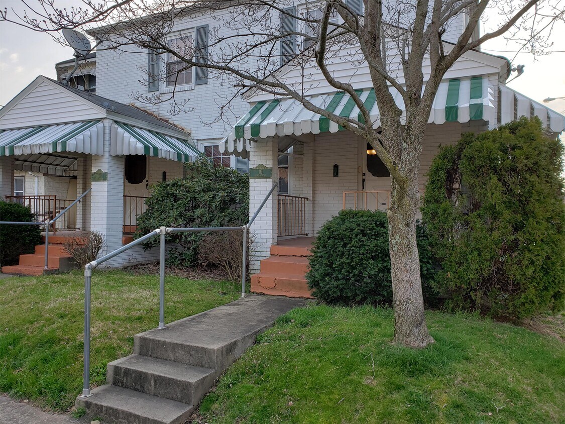 10 Vine St, Charleston, WV 25302 - House Rental in Charleston, WV | Apartments.com