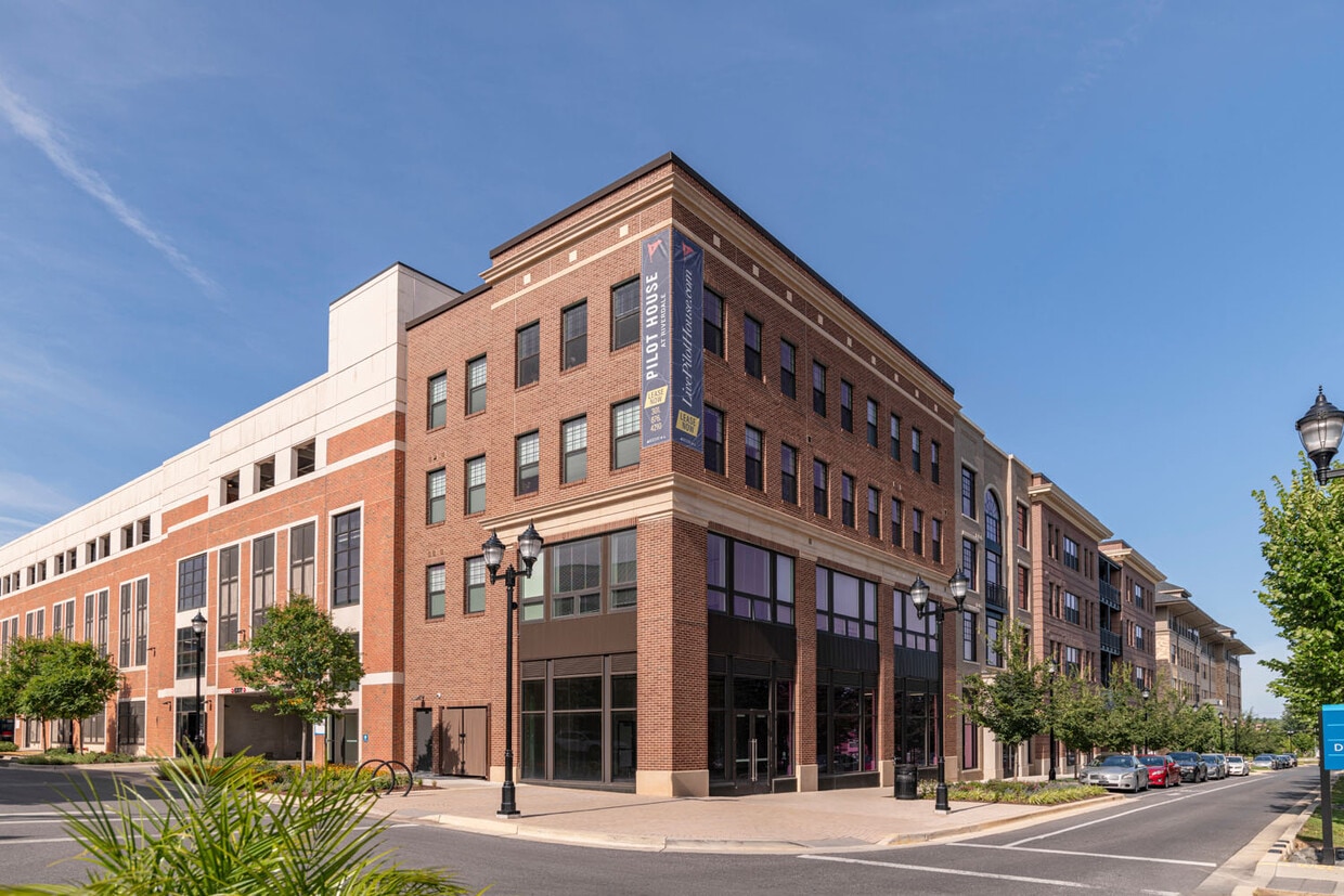 Pilot House At Riverdale - 4650 Van Buren St Riverdale Park, MD 20737 ...