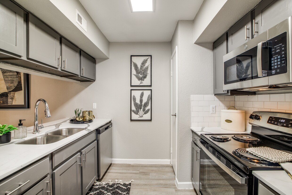 The Sutton Apartments - Apartments in Katy, TX | Apartments.com