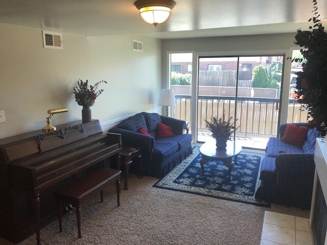 1091 Country Hls Unit 208, Ogden, UT 84403 - Condo for Rent in Ogden ...