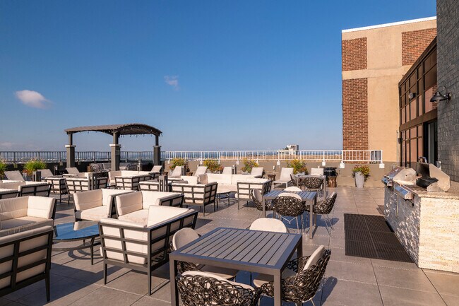 1500 Locust Apartments - Philadelphia, PA | Apartments.com