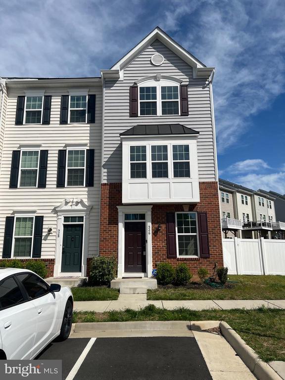 526 River Crest Way, Fredericksburg, VA 22405 - Townhome Rentals in ...
