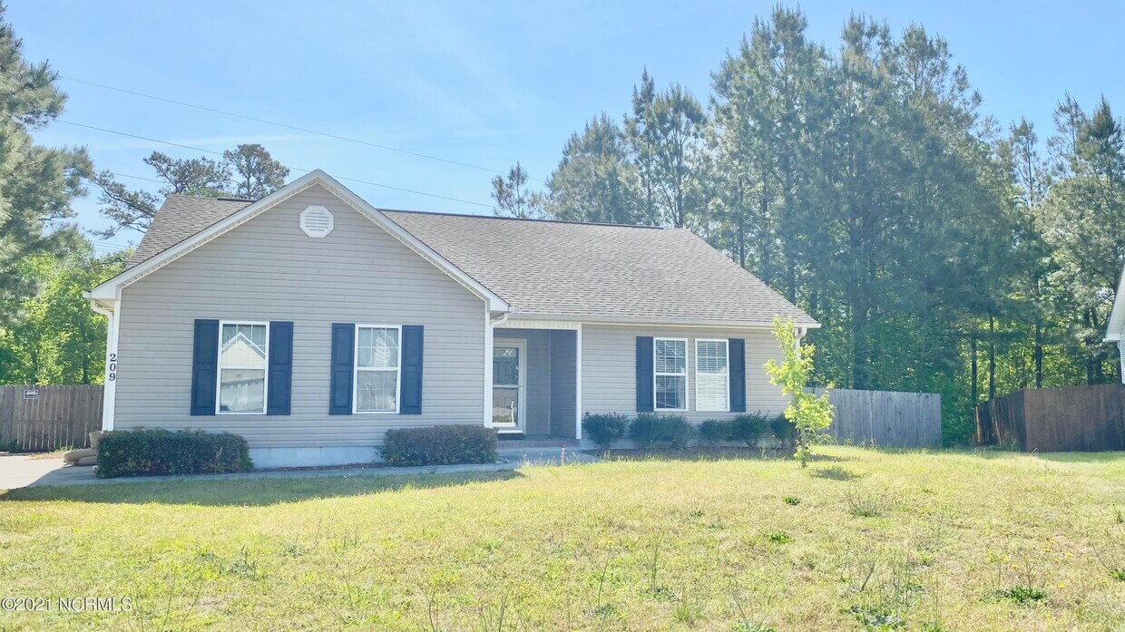 209 Demetrius Ct, Hubert, NC 28539 - House Rental in Hubert, NC ...