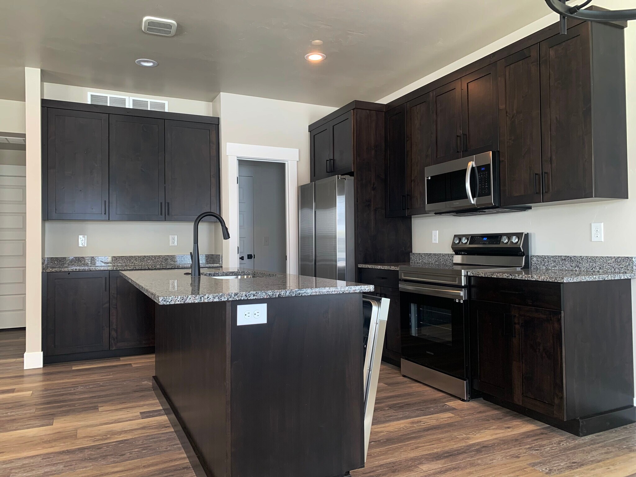 1399 Pinecrest Trl, Ammon, ID 83406 - Townhome Rentals in Ammon ID ...