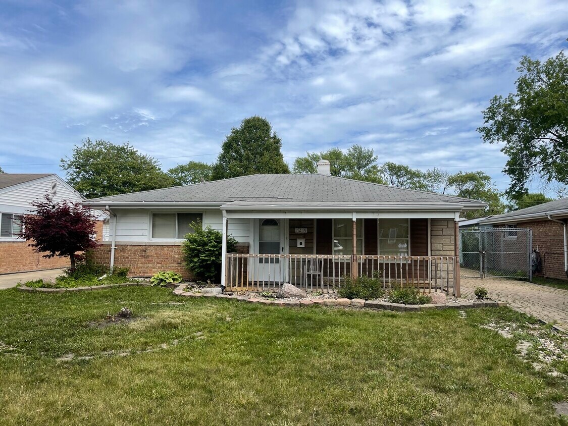 17219 Chicago Ave, Lansing, IL 60438 - House Rental in Lansing, IL ...