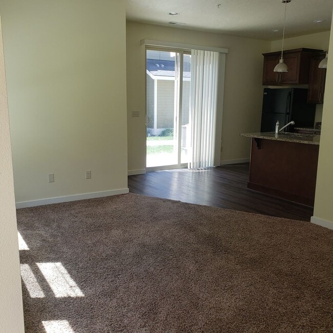 1530 W Ann Taylor St Unit U-102, Meridian, ID 83646 - Room for Rent in ...