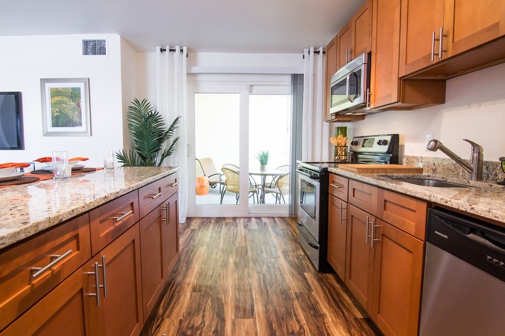 Apartments for Rent with a Living Room in Seven Springs FL