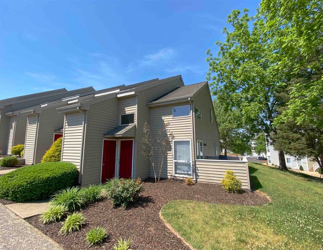 1321 Bradley Dr, Harrisonburg, VA 22801 - Townhome Rentals in Harrisonburg VA | Apartments.com