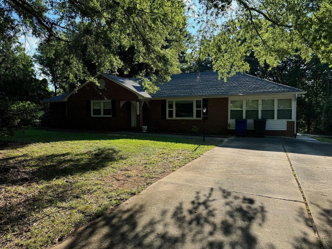 3951 Pomeroy Dr, Winston-Salem, NC 27105 - House Rental in Winston ...